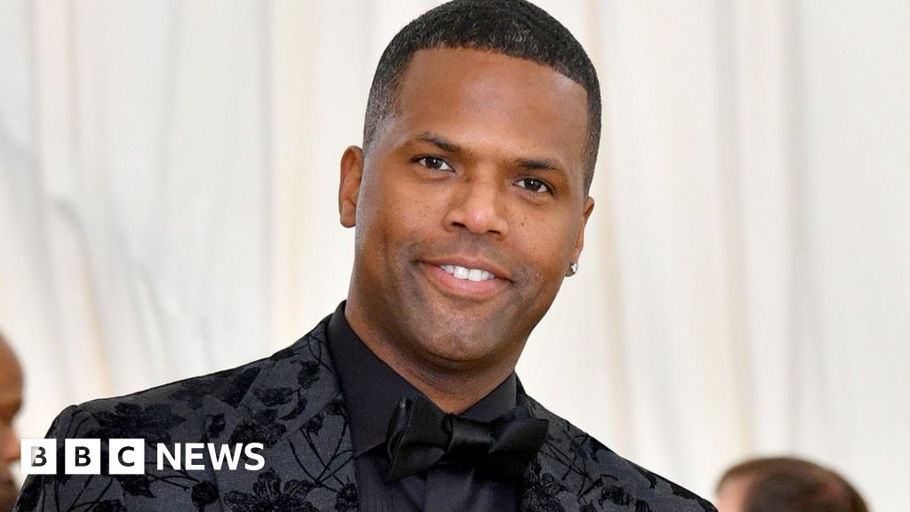 TV host AJ Calloway leaves Extra over sexual assault allegations