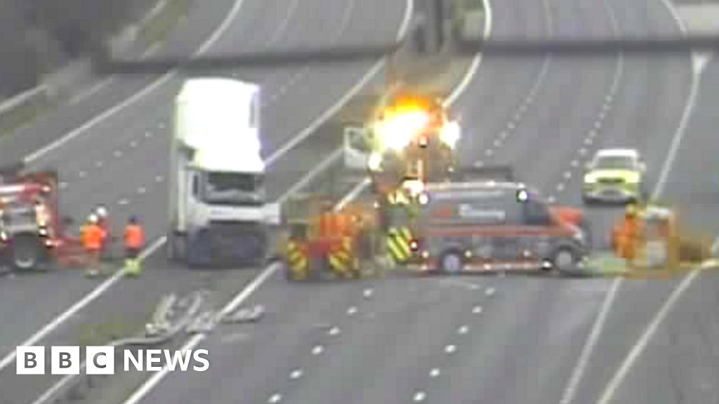 M5 Reopens In Gloucestershire Following Crash Between Two Lorries Bbc