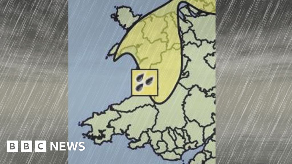 Forecasters issue warning of heavy rain across Wales - BBC News