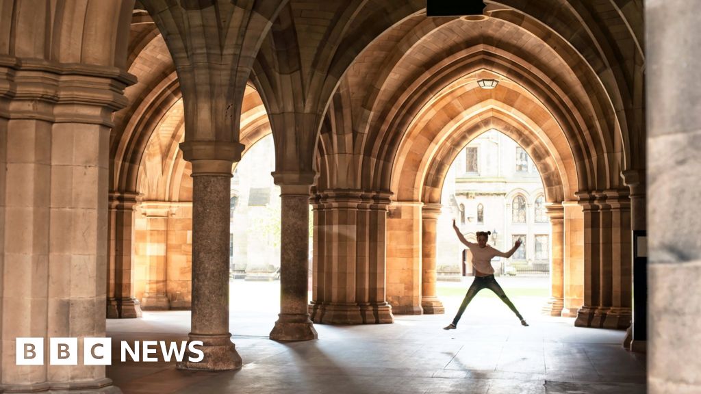 Five Scottish universities ranked in world top 200 - BBC News