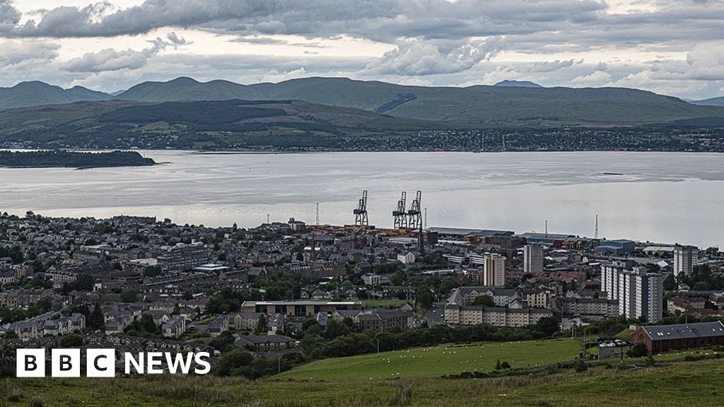 Drugs warning after cluster of deaths in Inverclyde - BBC News