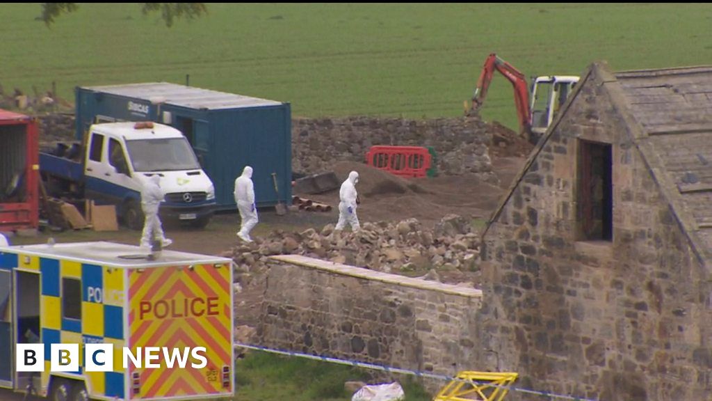 Two men dead on farm near Falkirk after wall collapse