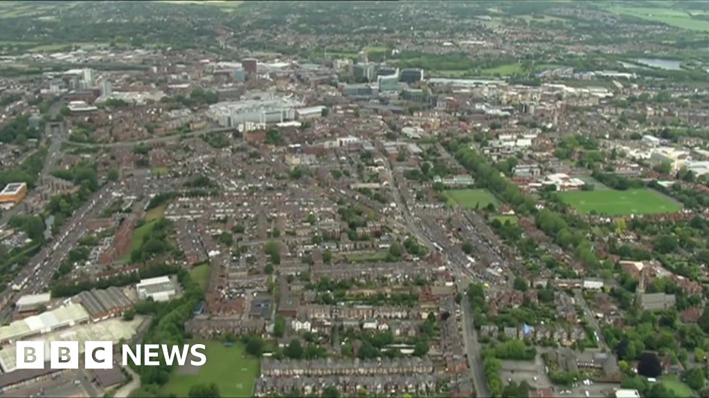 Reading Borough Council to unveil road network plans to residents - BBC ...