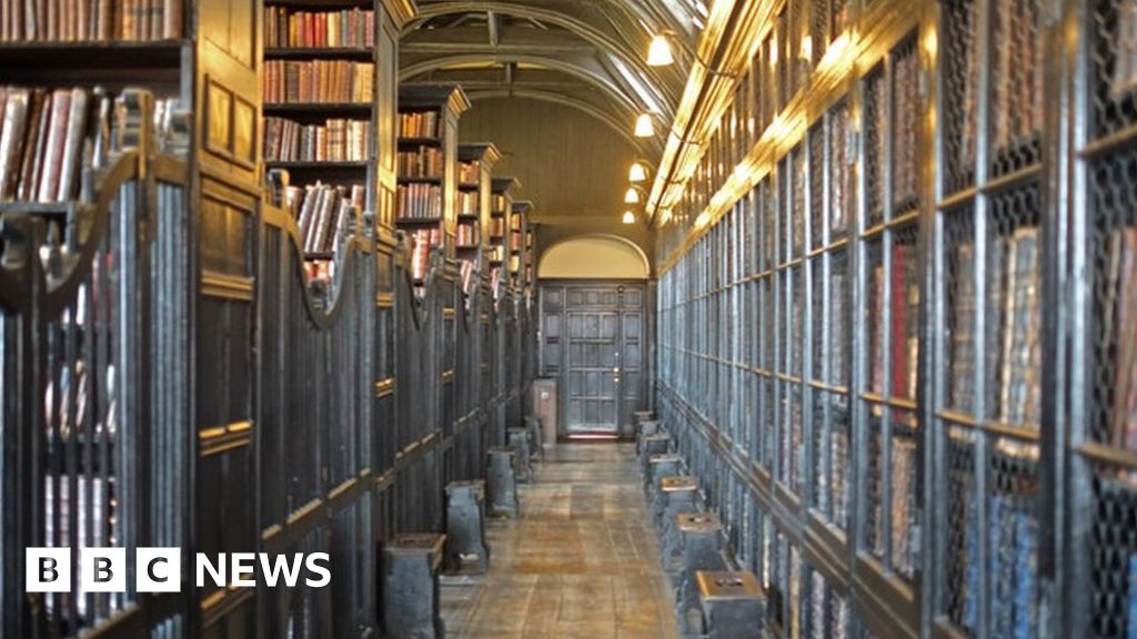 Manchester earns prestigious Unesco City of Literature status - BBC News