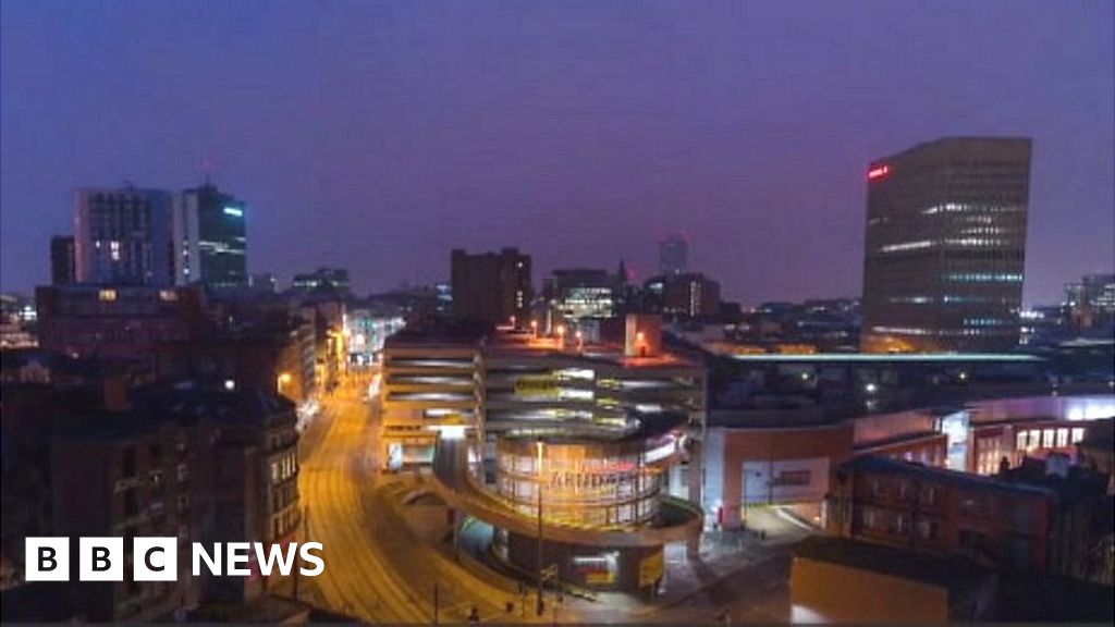 Refugee tells of 'dream' of starting new Manchester life - BBC News