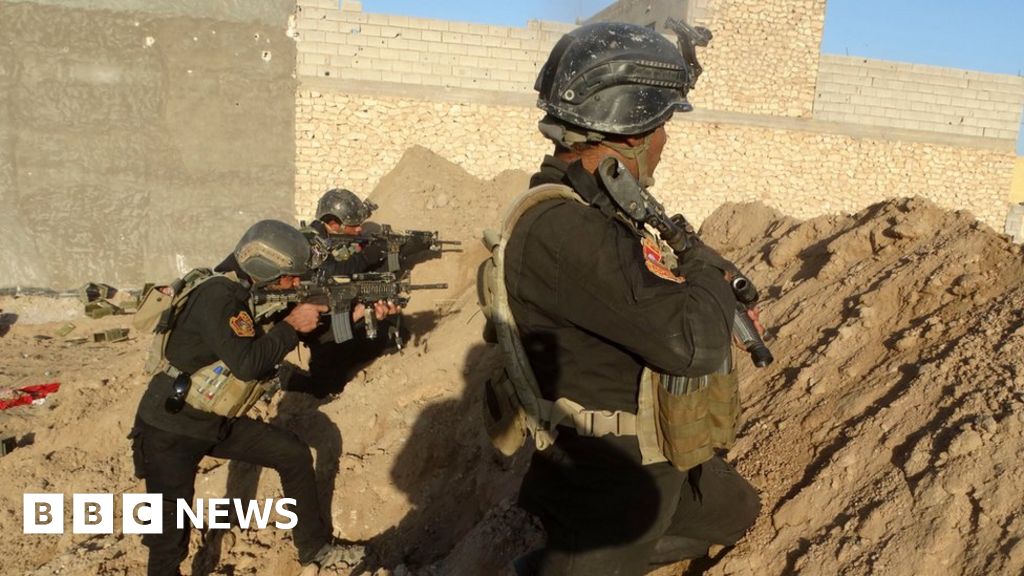 IS conflict: Iraqi forces 'retake key Ramadi district' - BBC News