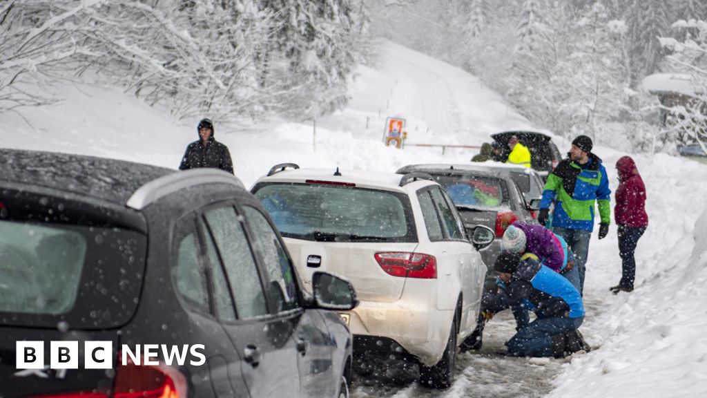 Seven die in massive Alps snowfall from Germany to Italy