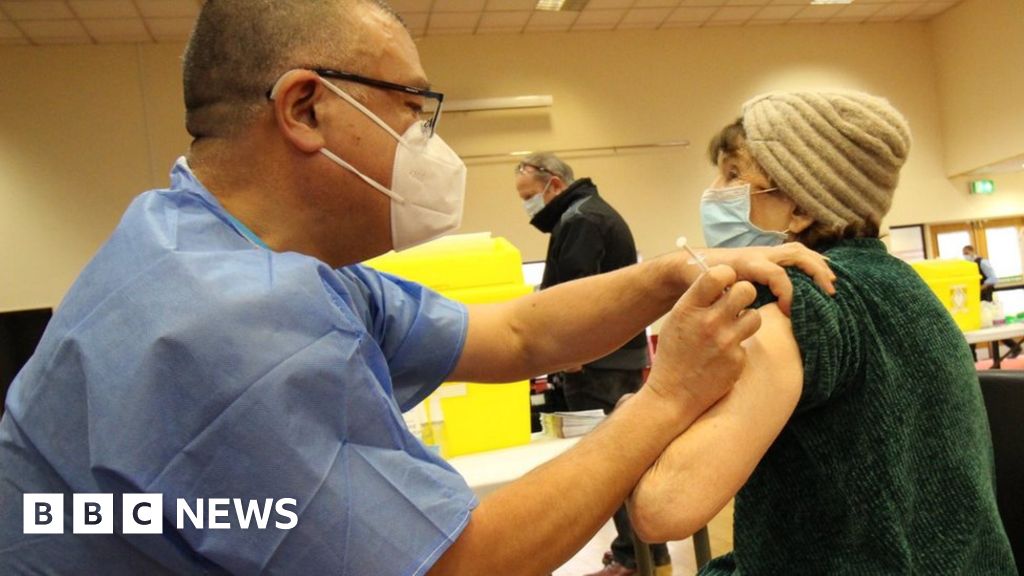 Covid Jonathan Van Tam Gives Out Vaccination Jabs