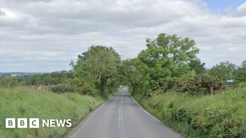 Dundrod: Man threatened with metal bars during car hijacking - BBC News