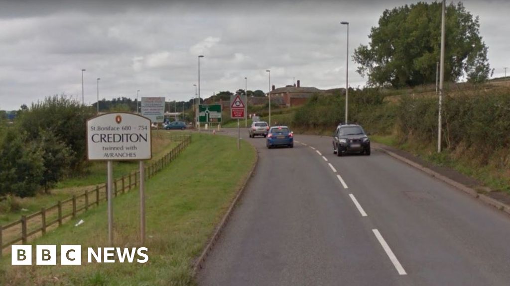 Motorcyclist dies at scene of Crediton accident - BBC News