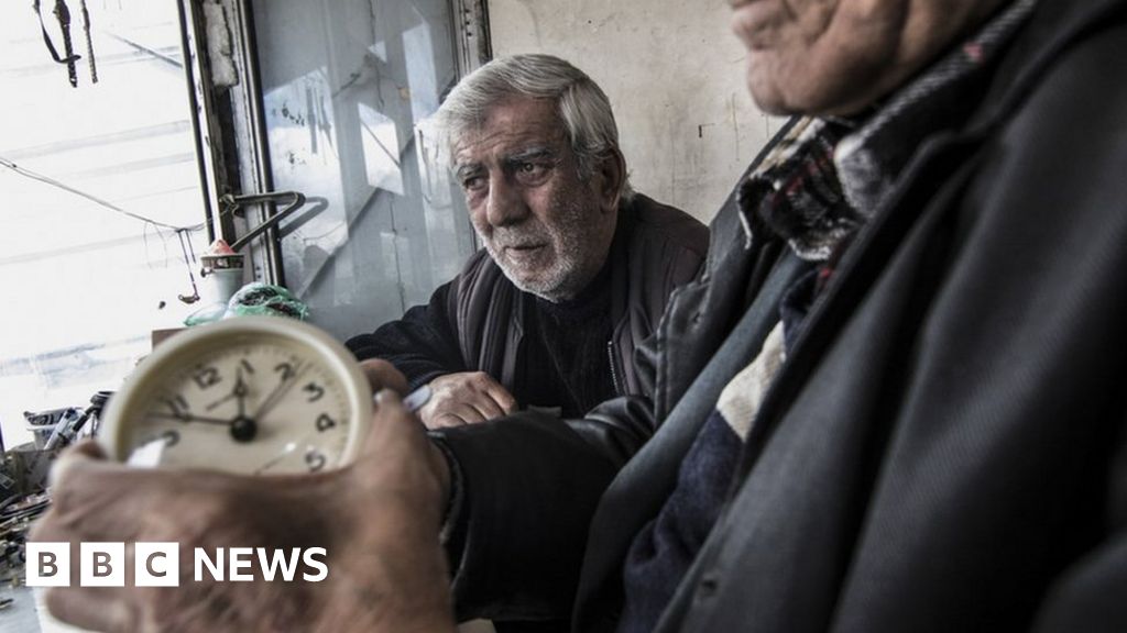 The long recovery from an earthquake - BBC News