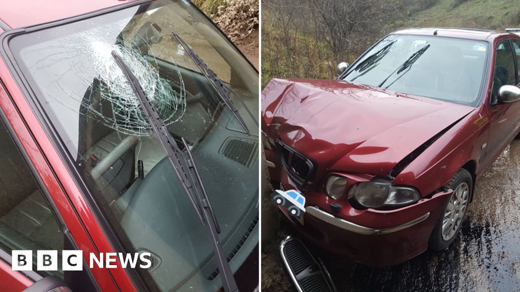 'Gouges' on A14 at Stowmarket lead police to crashed driver - BBC News