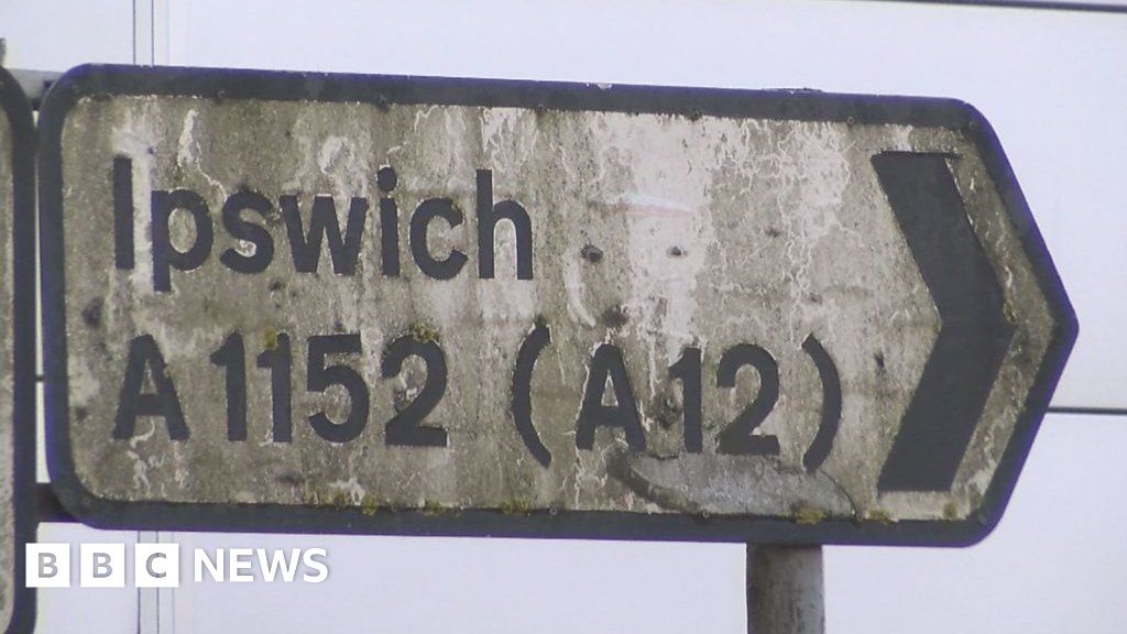 Suffolk's dirty road signs: County second from bottom - BBC News