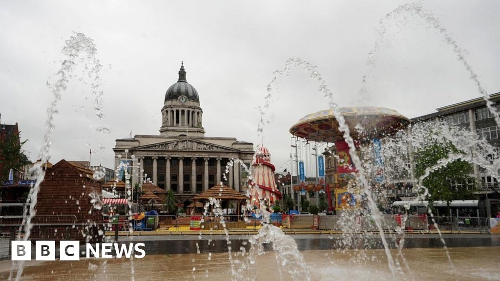 Fountains off at Nottingham's Old Market Square due to repairs - BBC News