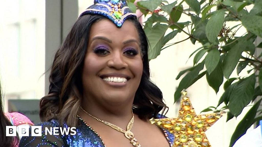 Alison Hammond to take on Birmingham pantomime role - BBC News