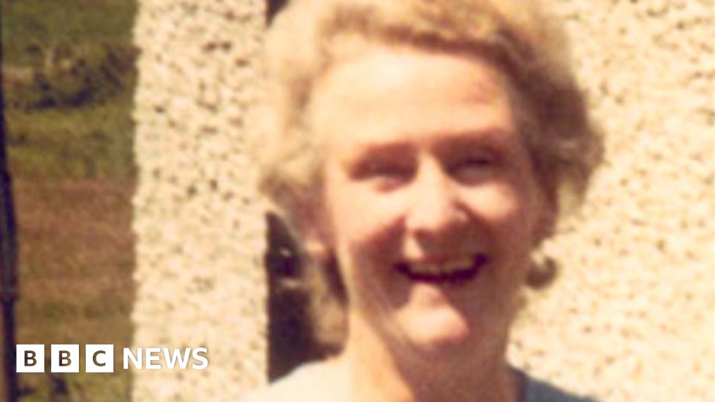 Doreen Morris: Inquest for Anglesey woman 28 years after death