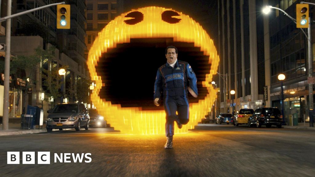 Pixels opens at top of UK box office - BBC News