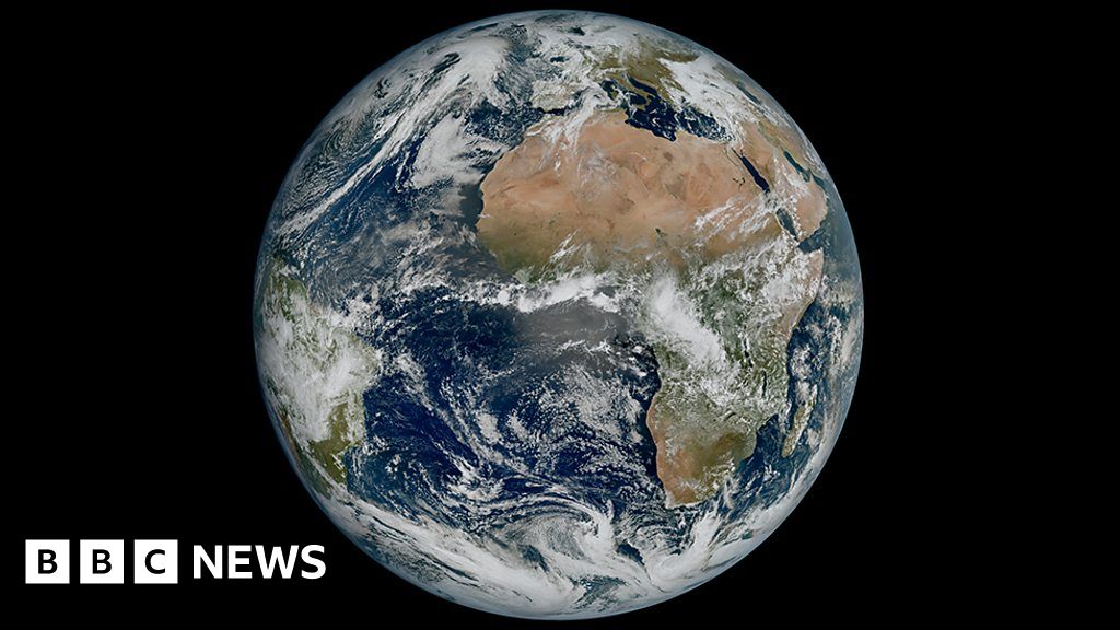 European weather satellite returns first images - BBC News