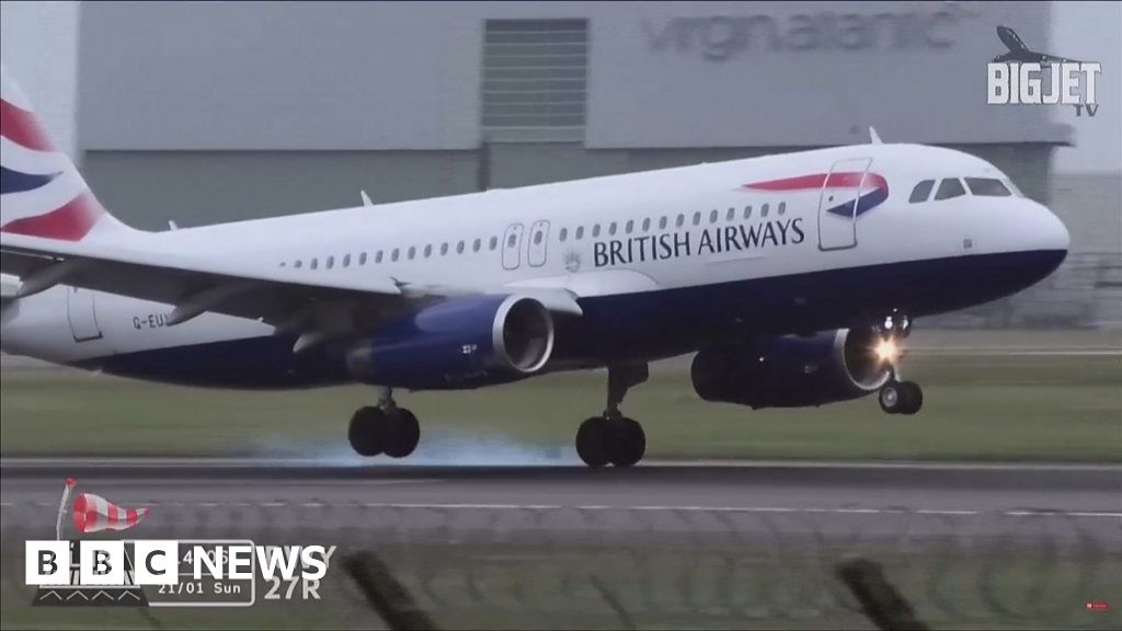 Storm Isha: Turbulent landings at Heathrow Airport as high winds hit