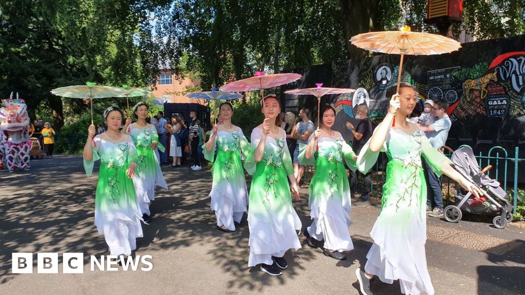 Mela festival: Thousands turn out for Belfast festival - BBC News