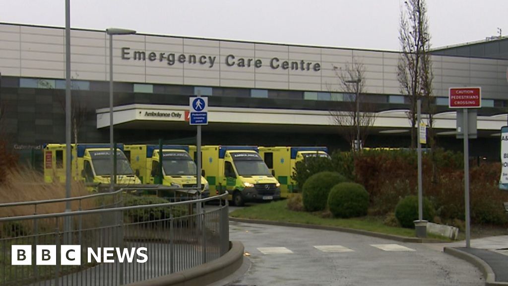 NHS paramedics and support staff strike for the second time - BBC News