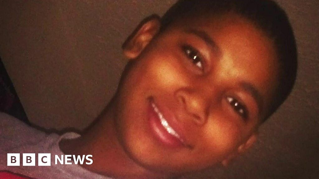US officer in Tamir Rice shooting sacked - BBC News