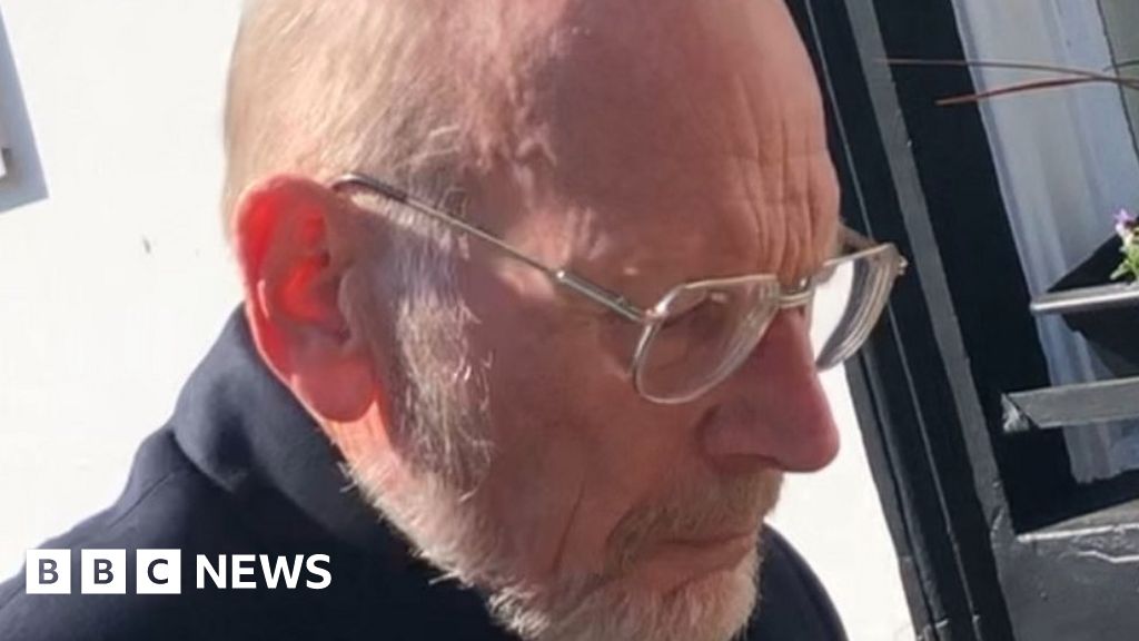 Cockermouth man, 81, gets dog ban after cockapoo bites toddler - BBC News