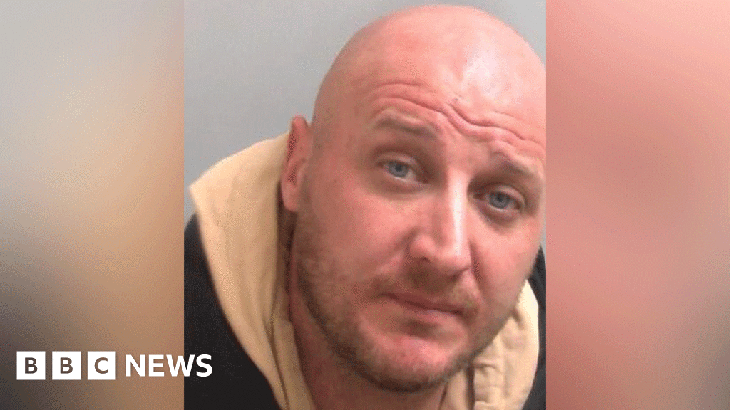 Harlow man found with £1m drugs haul in van jailed - BBC News