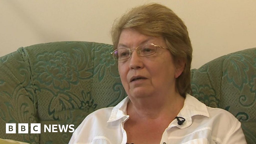 Family's 'relief' not to face prison over dad's Dignitas death - BBC News