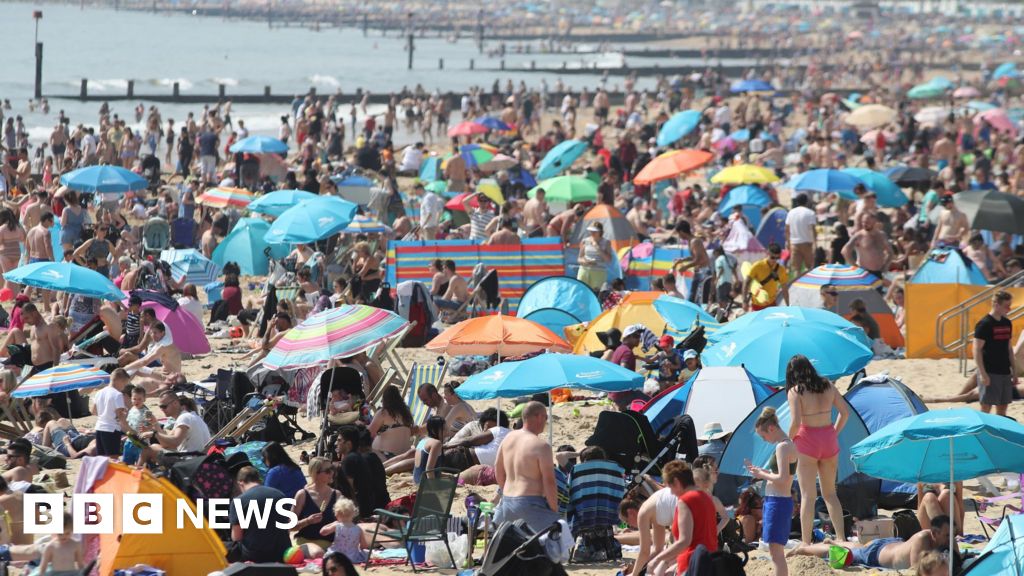 UK weather: Hottest day of the year, says Met Office - BBC News
