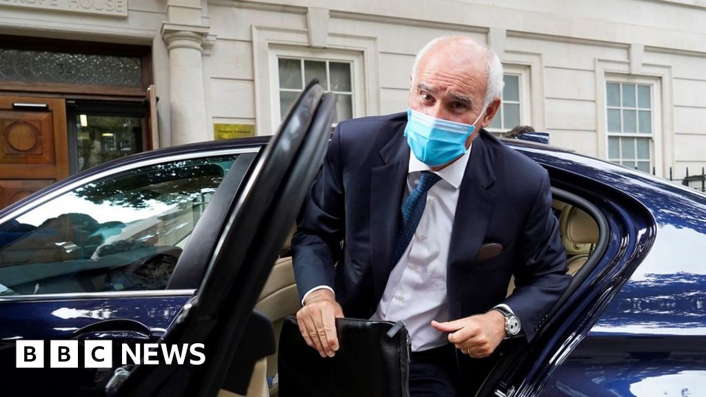 Brexit: UK gives EU ambassador full diplomatic status - BBC News