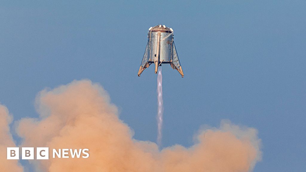 'Starhopper': SpaceX engine testbed makes minute-long jump - BBC News