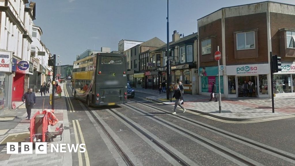 Blackpool man released after murder case dropped - BBC News