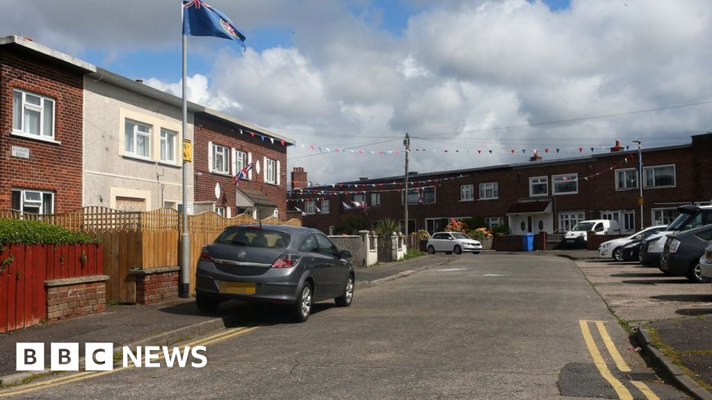 Cregagh: Man in hospital after 'vicious knife attack'