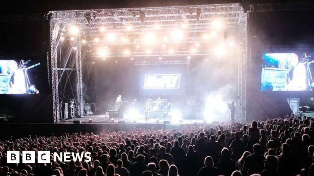 Ampthill festival returns after 2022 cancellation - BBC News