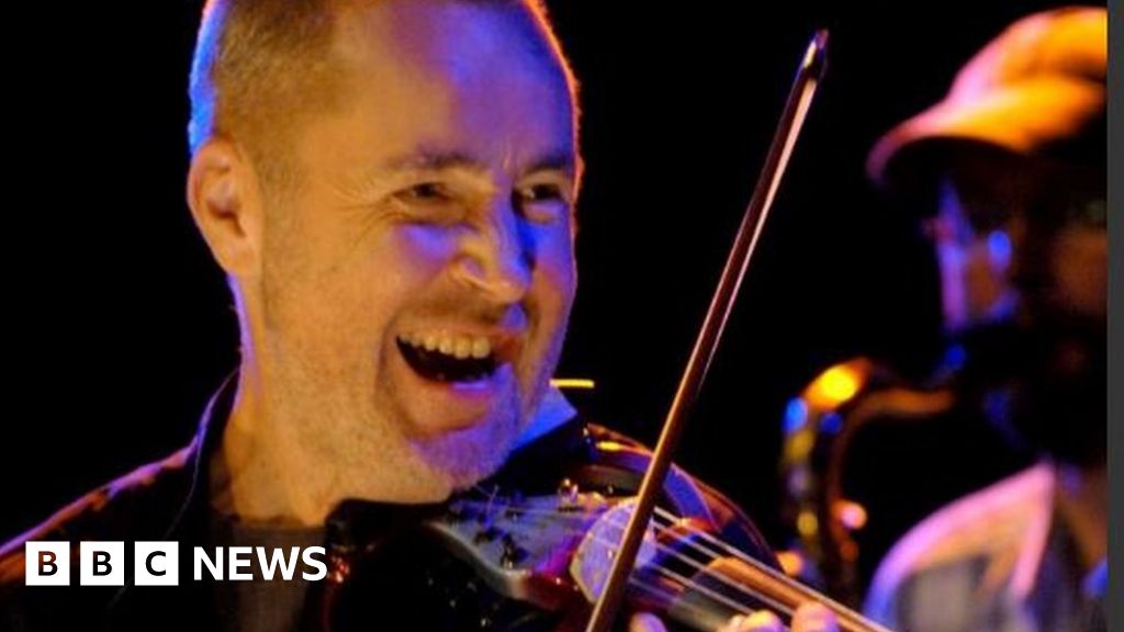 Regal Cinema in Evesham celebrates 90th anniversary - BBC News