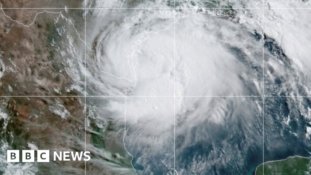 Hurricane Hanna: Flood threat remains despite weakening - BBC News