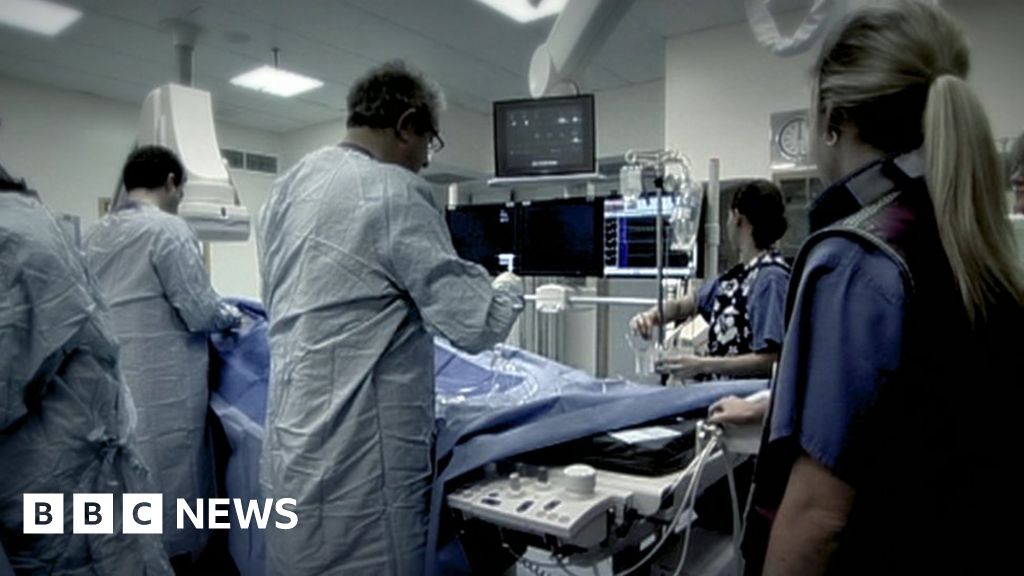 Surgeons withdraw support for heart disease advice