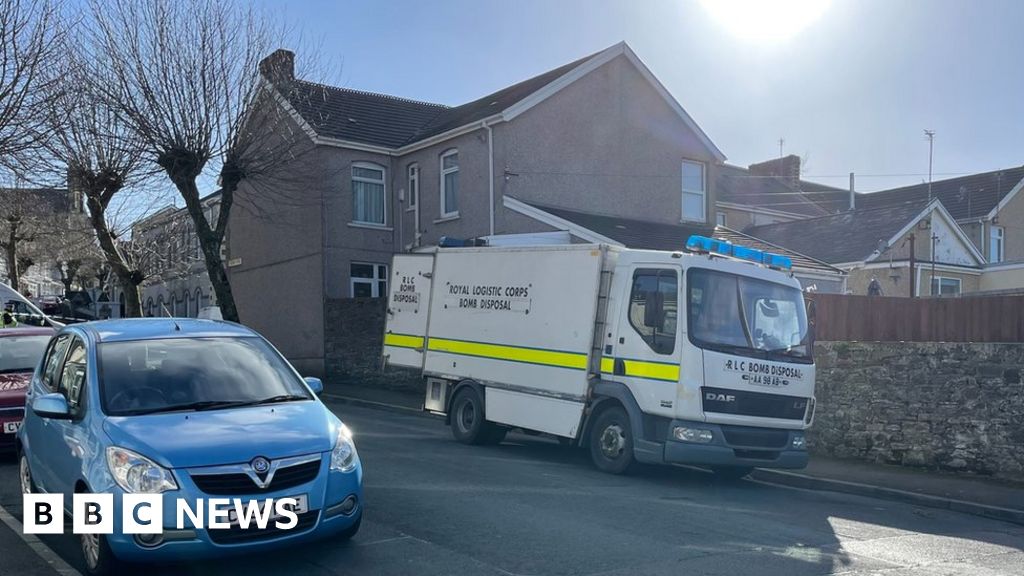 Llanelli: Bomb squad called and explosives offences arrest made