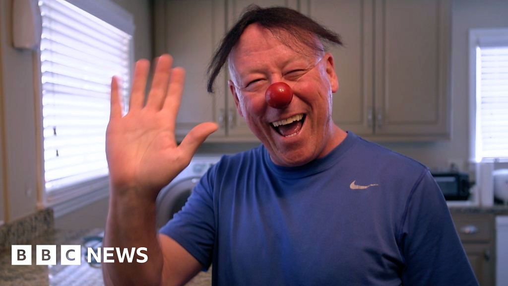 There's a clown running for US Congress. Literally - BBC News