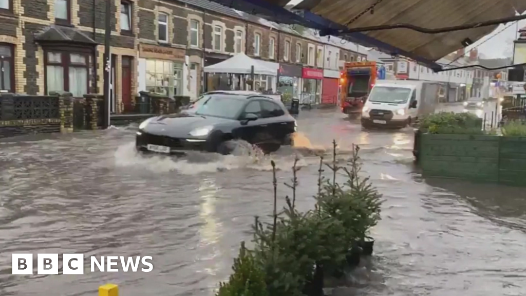 Flooding: Firefighters receive 500 calls as heavy rain causes chaos ...