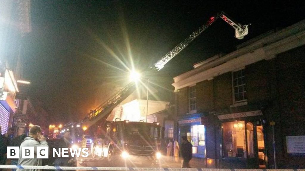 Faversham Assembly Rooms: Crews tackle historical building blaze - BBC News