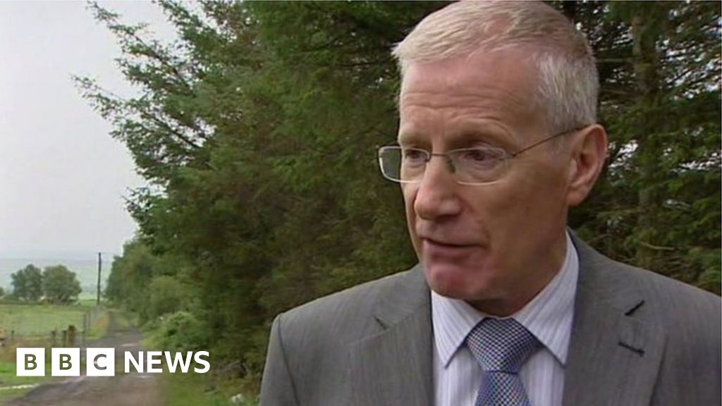 DUP MP will not apologise for Songs of Praise post - BBC News