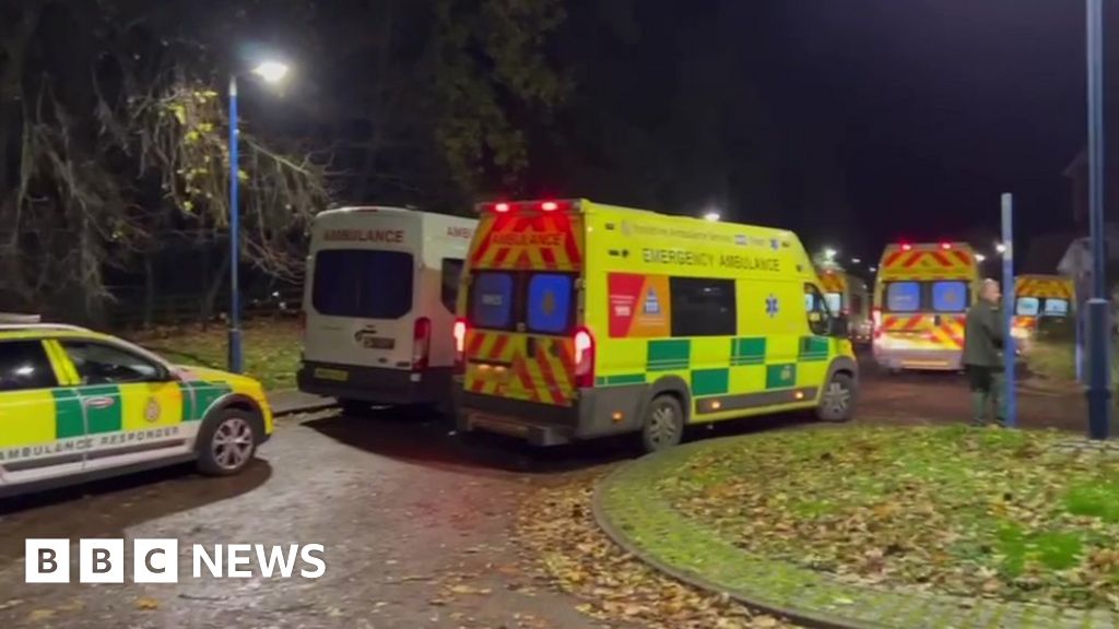 Scarborough: Ambulances queue at hospital due to A&E pressures - BBC News