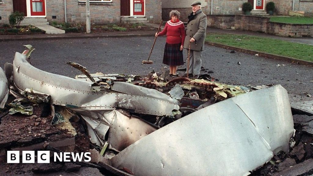 Lockerbie: 'I remember the smell and the silence' - BBC News
