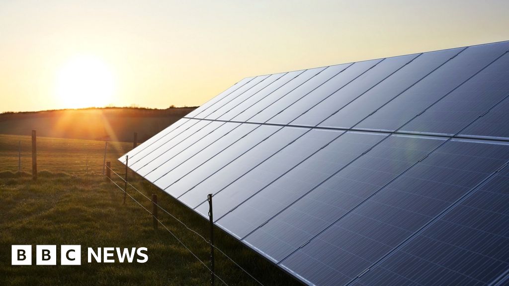 Bridgwater solar farm 'could power 20,000 homes'