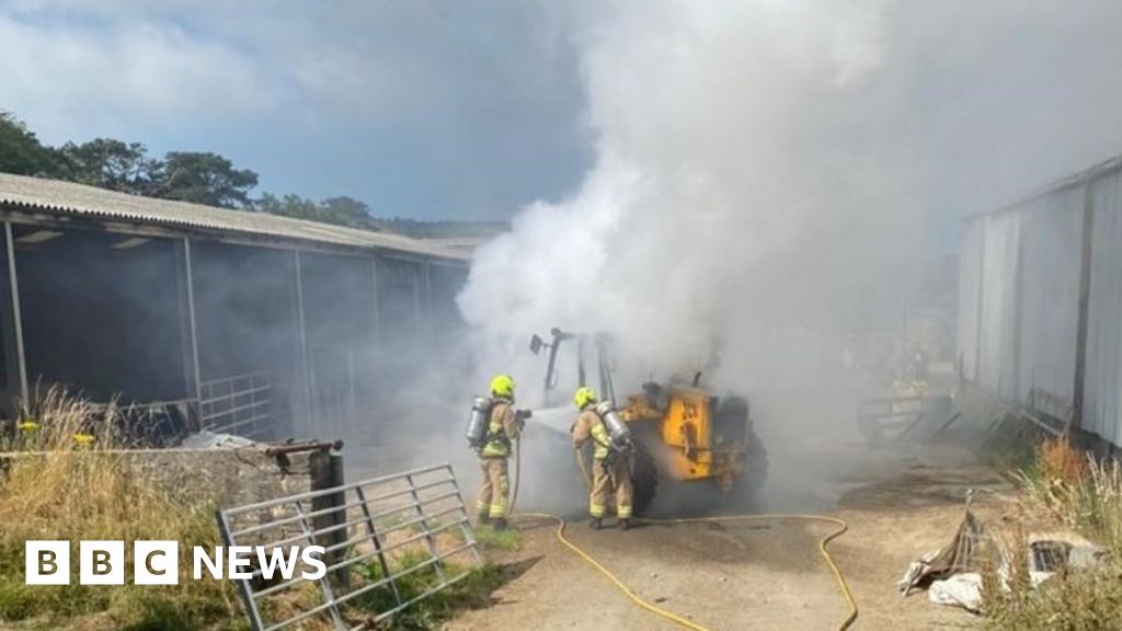 Crews called to three machine fires on Isle of Man - BBC News