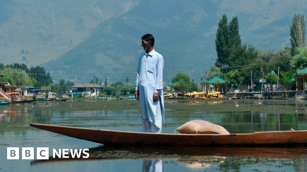 India's Kashmir move: Two perspectives - BBC News