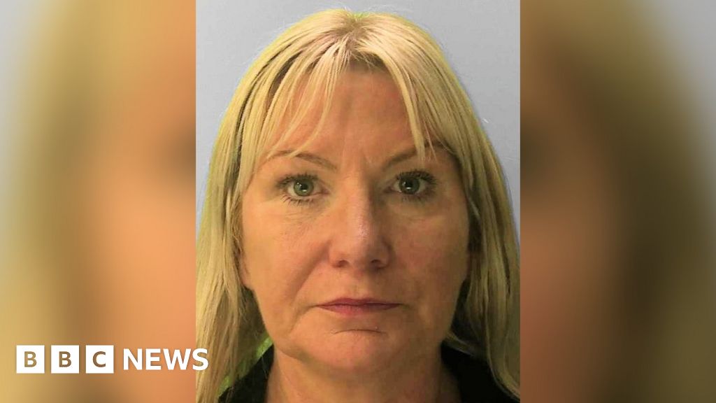 East Sussex estate agent jailed over £160k widow fraud - BBC News