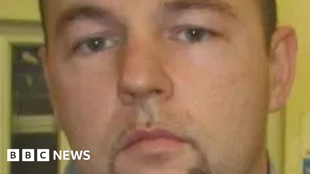 Joseph McCann: Judge visits serial rape accused in jail - BBC News